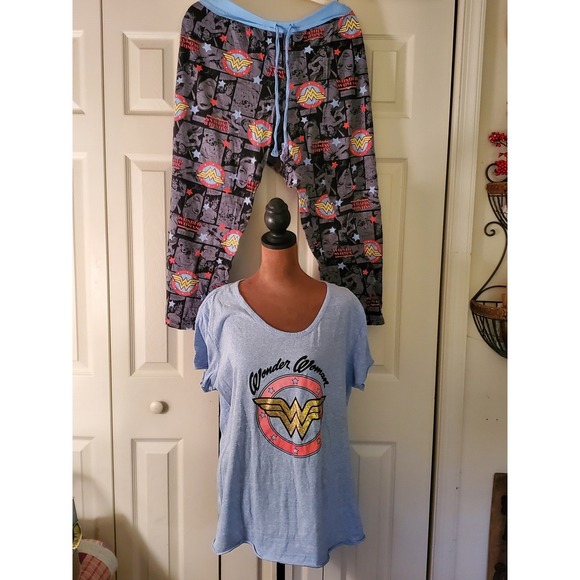 ±0 | Intimates & Sleepwear | Wonder Woman Pajama Set Lounge Sleepwear ...